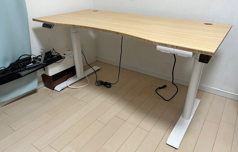 FlexiSpot昇降デスクにキャスターをつけて移動式にしたらめちゃめちゃ快適 | mitsu-blog