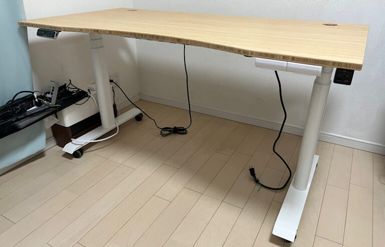FlexiSpot昇降デスクにキャスターをつけて移動式にしたらめちゃめちゃ快適 | mitsu-blog