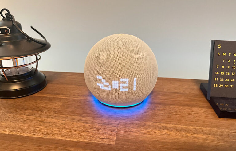 Echo Dot 5 with clockレビュー！デスク上のスマートスピーカーはこれ一択！SwitchBotとの連携は快適そのもの | mitsu-blog
