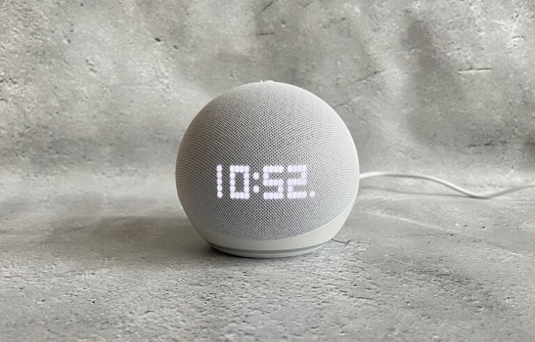 Echo Dot 5 with clockレビュー！デスク上のスマートスピーカーはこれ一択！SwitchBotとの連携は快適そのもの | mitsu-blog