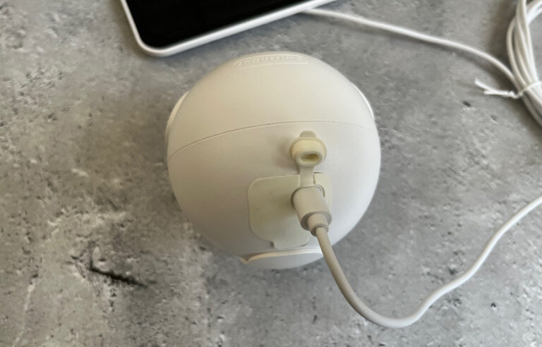 【SwitchBot屋外カメラレビュー】10分で簡単設置！防犯カメラとしても完璧です！ | mitsu-blog