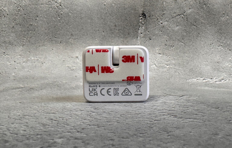 SwitchBotボットレビュー：外出先からも離れた場所のスイッチを押せる指ロボット | mitsu-blog