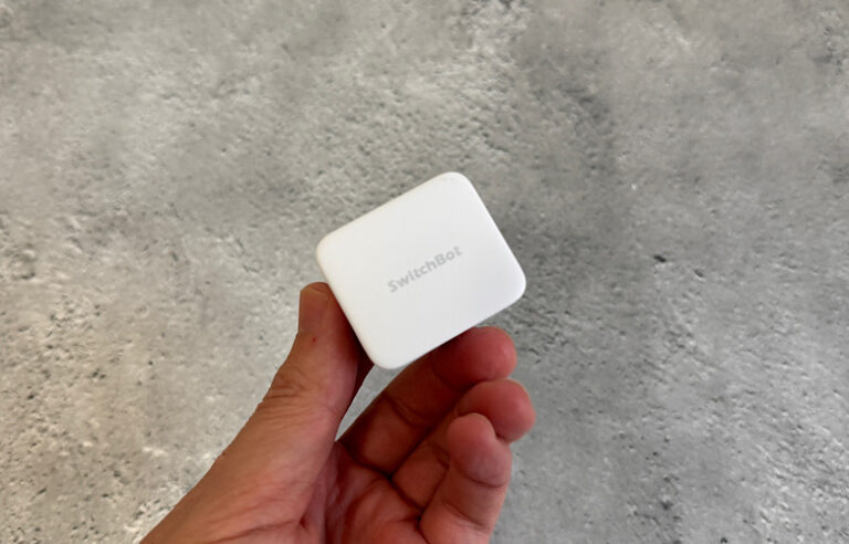 SwitchBotボットレビュー：外出先からも離れた場所のスイッチを押せる指ロボット | mitsu-blog